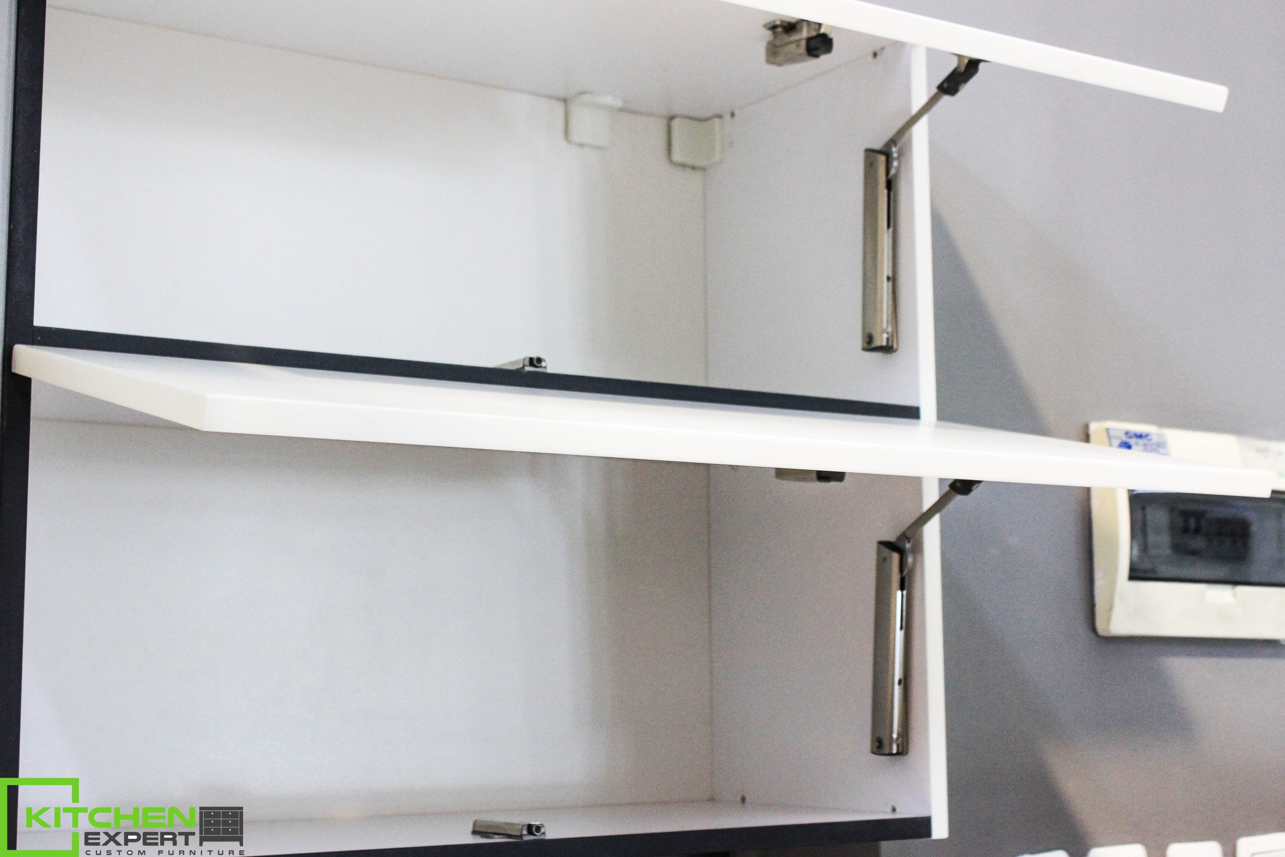 BUCĂTĂRIE MDF VOPSIT MAT 52 - Mobila Bucatarie la comanda - Kitchen Expert