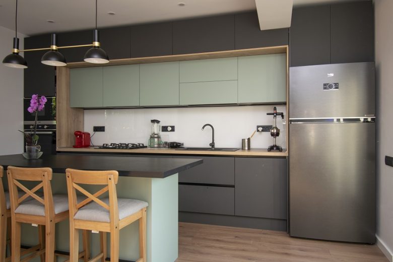 BUCĂTĂRIE MDF VOPSIT MAT 160 - Mobila Bucatarie la comanda - Kitchen Expert